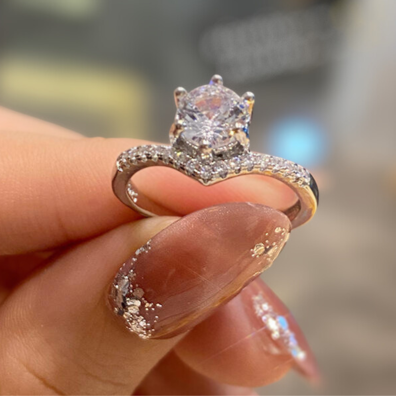 Diamond Crest Ring – Zalika Women